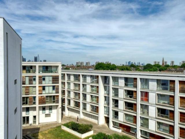 For Rent 2 Bedroom Apartment London London DS101841137