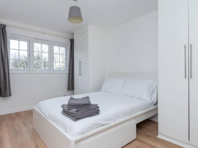 For Rent 2 Bedroom Apartment London London DS101843694