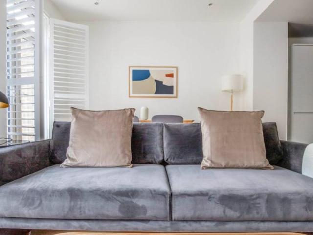 For Rent 2 Bedroom Apartment London London DS101848006