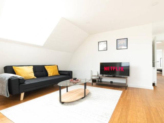 For Rent 2 Bedroom Apartment London London DS101848018
