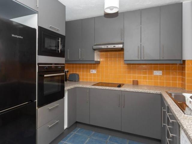 For Rent 2 Bedroom Apartment London London DS101850010