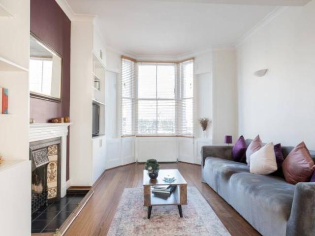 For Rent 2 Bedroom Apartment London London DS101852229