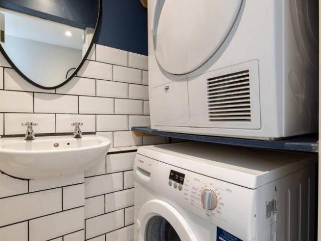 For Rent 2 Bedroom Apartment London London DS101853894