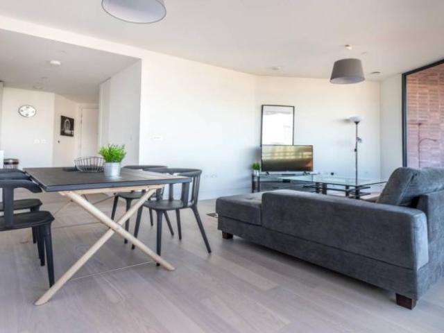 For Rent 2 Bedroom Apartment London London DS101855091