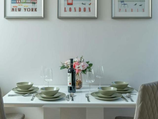 For Rent 2 Bedroom Apartment London London DS101098196