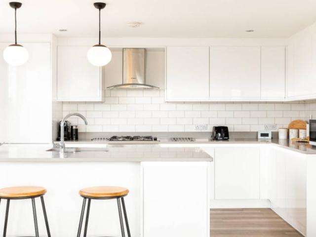 For Rent 2 Bedroom Apartment London London DS102401782