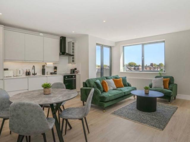 For Rent 2 Bedroom Apartment London London DS102590317