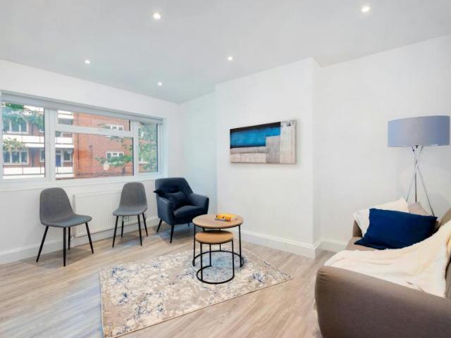 For Rent 2 Bedroom Apartment London London DS102854675