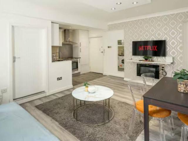 For Rent 2 Bedroom Apartment London London DS102146833