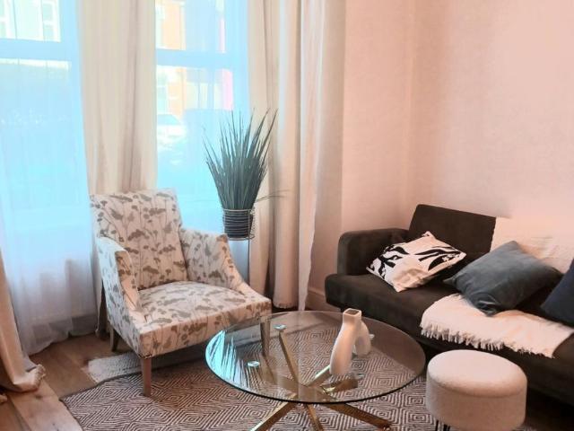 For Rent 2 Bedroom Apartment London London DS103120977