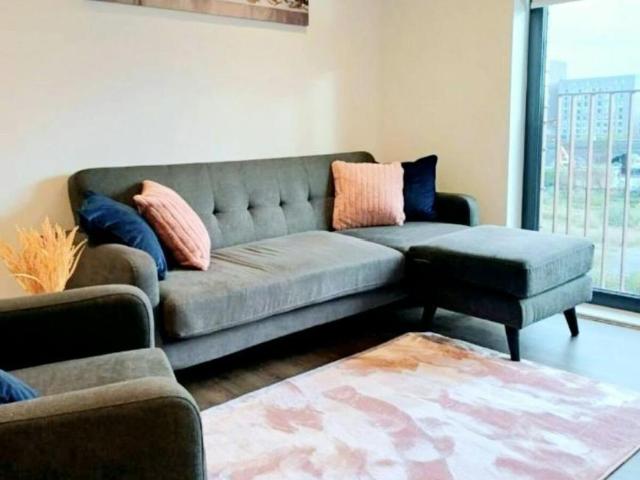 For Rent 2 Bedroom Apartment Salford Salford DLS101615242
