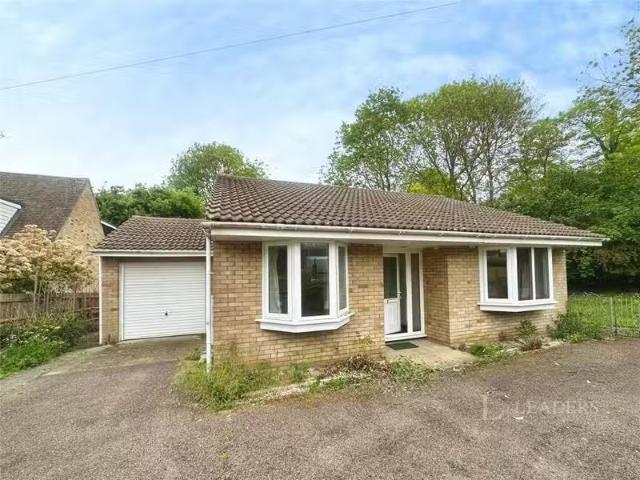 Just in! 2 bedroom bungalow for rent in Church Street, Hasling.