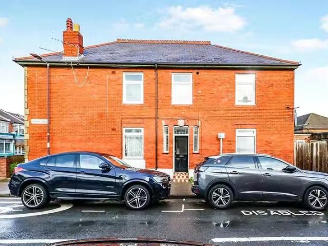 For Rent! 2 bedroom Flat to rent, Winter Road, Southsea, PO4.
