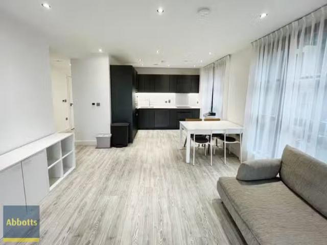 Charming 2 bedroom flat for rent in Turing Way, Eddington, Cam.