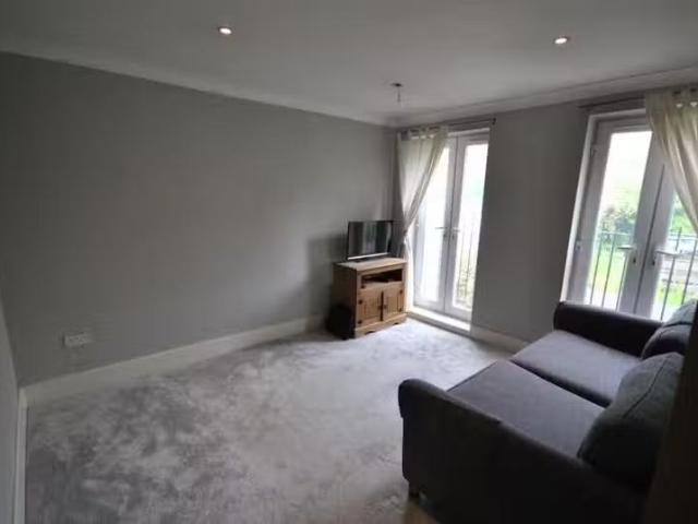 Nice 2 bedroom flat for rent in a Kennion Road, Bristol, BS5
