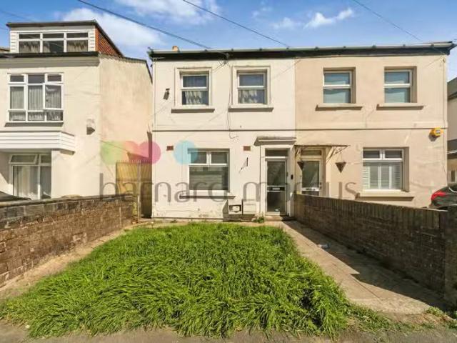 Cheap 2 bedroom flat for rent in Bensham Grove, Thornton Heath.