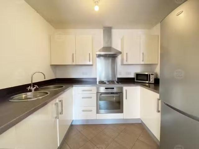 Cozy 2 bedroom flat for rent in Skyline, 165 Granville Street.