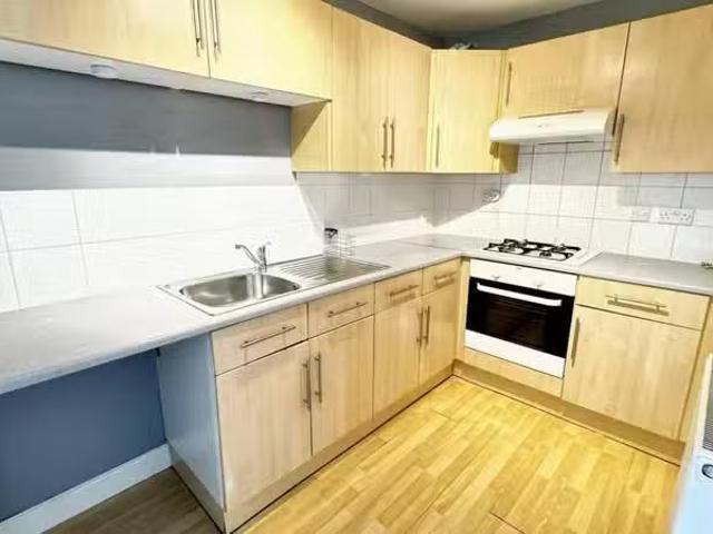 For Rent! 2 bedroom flat for rent in Sturminster Lodge Sturmin.