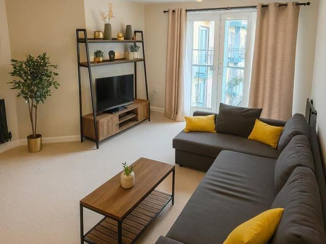 For Rent 2 Bedroom House Hatfield Hatfield DS100408965