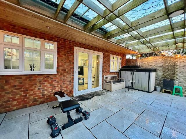 For Rent 2 Bedroom House London London DS90911452