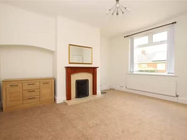 New 2 bedroom Mid Terrace House to rent, Westfield Terrace, Sp.