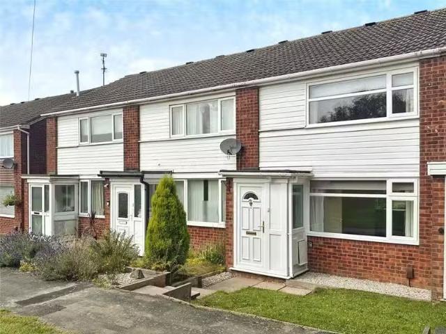 Cozy 2 bedroom Mid Terrace House to rent, Millers Green, Burba.