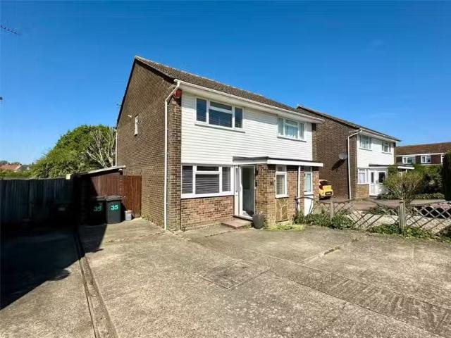 New 2 bedroom semi detached house for rent in Stroma Gardens.