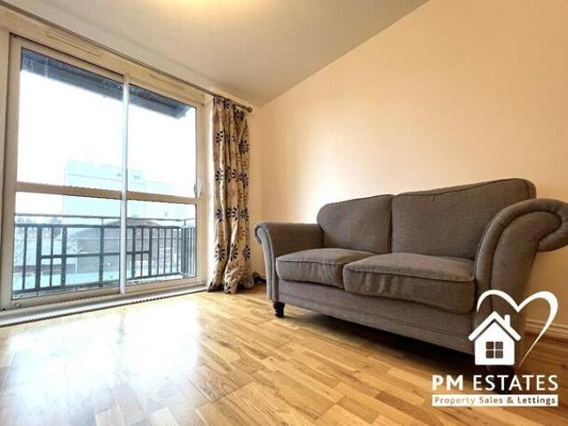 For Rent 2 Bedroom Shared Living/roommate Bishop's Stortford Hertfordshire DLS101563591
