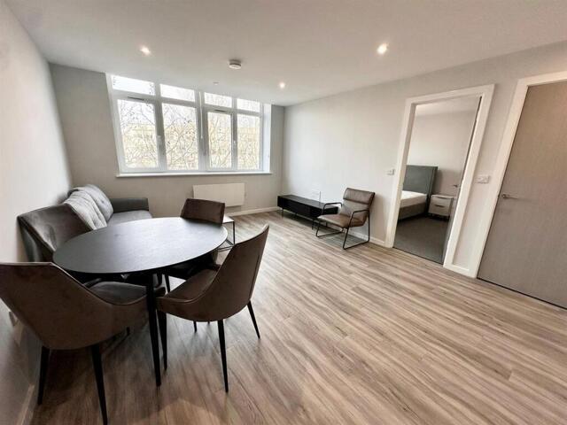For Rent 2 Bedroom Shared Living/roommate Birkenhead Merseyside DS100305569