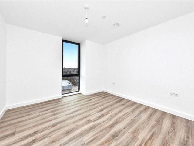 For Rent 2 Bedroom Shared Living/roommate Luton Bedfordshire DS100636998