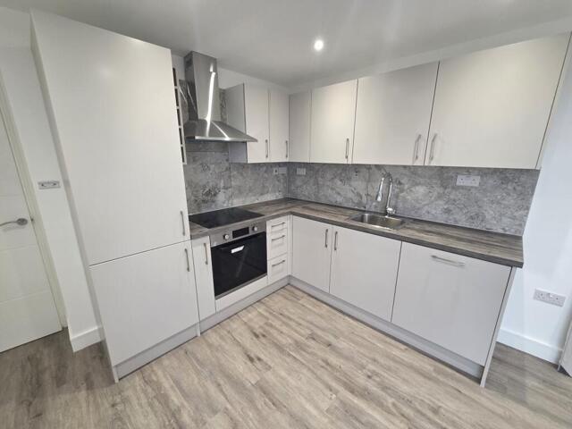 For Rent 2 Bedroom Shared Living/roommate Luton Bedfordshire DS101262687