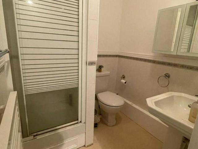 For Rent 2 Bedroom Shared Living/roommate London London DLS101842476