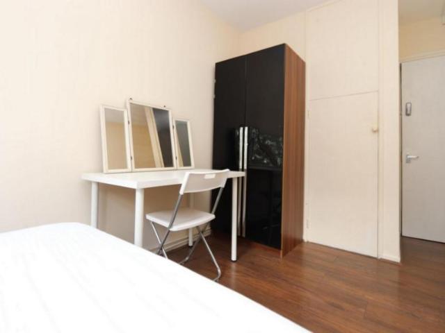 For Rent 2 Bedroom Shared Living/roommate London London DLS90559270
