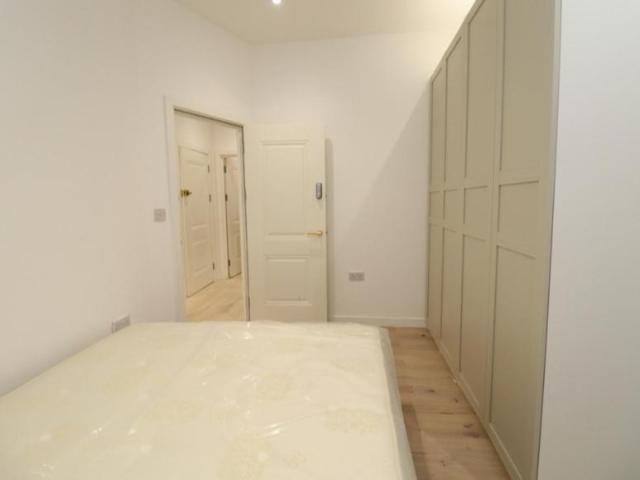 For Rent 2 Bedroom Shared Living/roommate London London DLS90561746