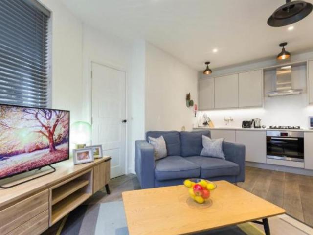 For Rent 2 Bedroom Shared Living/roommate London London DLS90561253