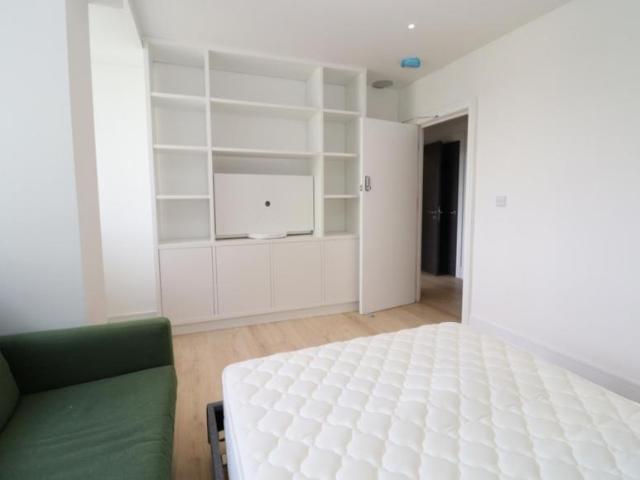 For Rent 2 Bedroom Shared Living/roommate London London DLS90561275