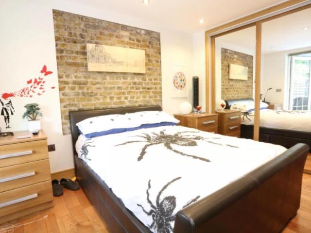 For Rent 2 Bedroom Shared Living/roommate London London DLS90563195