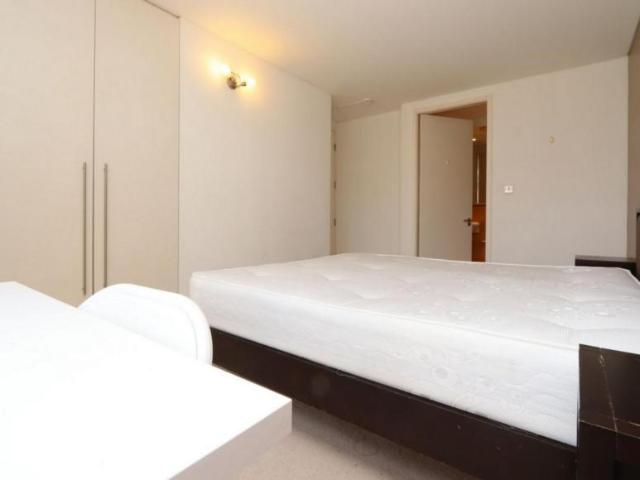 For Rent 2 Bedroom Shared Living/roommate London London DS90560244