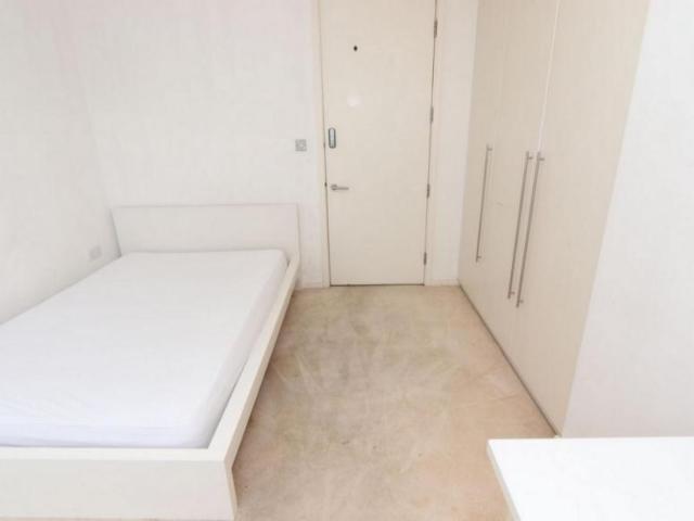 For Rent 2 Bedroom Shared Living/roommate London London DS90560216