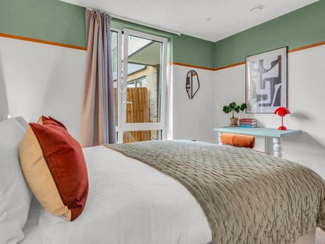 For Rent 2 Bedroom Shared Living/roommate London London DS90560474