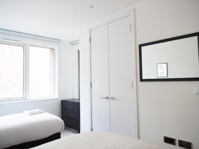 For Rent 2 Bedroom Shared Living/roommate London London DS90560401