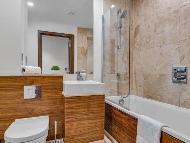 For Rent 2 Bedroom Shared Living/roommate London London DS90561981