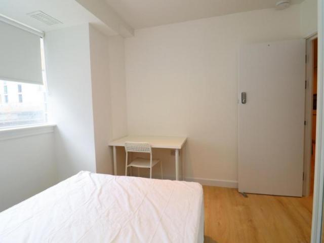 For Rent 2 Bedroom Shared Living/roommate London London DS90563859