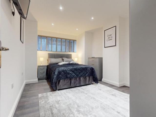 For Rent 2 Bedroom Shared Living/roommate London London DS90563945
