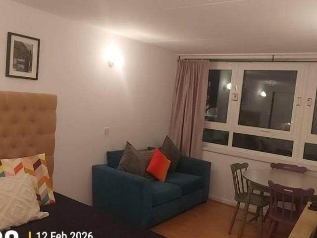 For Rent 2 Bedroom Shared Living/roommate London London DS99519666