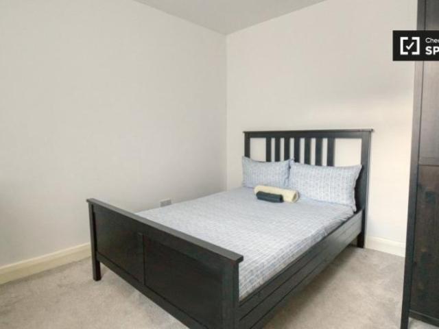 For Rent 2 Bedroom Shared Living/roommate London London DS101765547