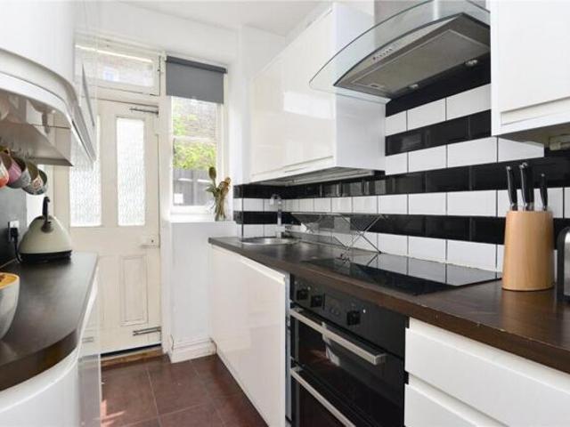 For Rent 2 Bedroom Shared Living/roommate Londres London DLS101634694