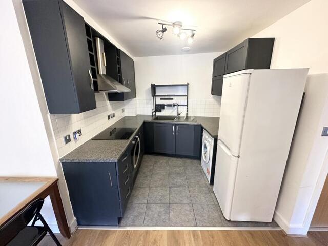 For Rent 2 Bedroom Shared Living/roommate Salford Greater Manchester DLS101632421