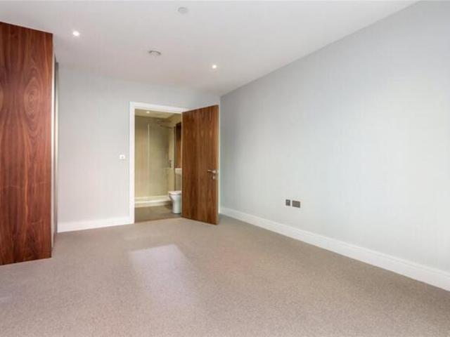 For Rent 2 Bedroom Shared Living/roommate Southall Great London DS100758281
