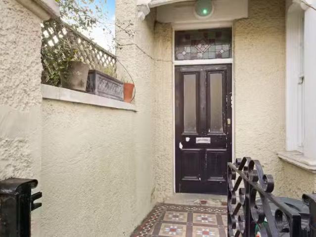 For Rent! 2 bedroom property to let in 24 Gartmoor Gardens, So.